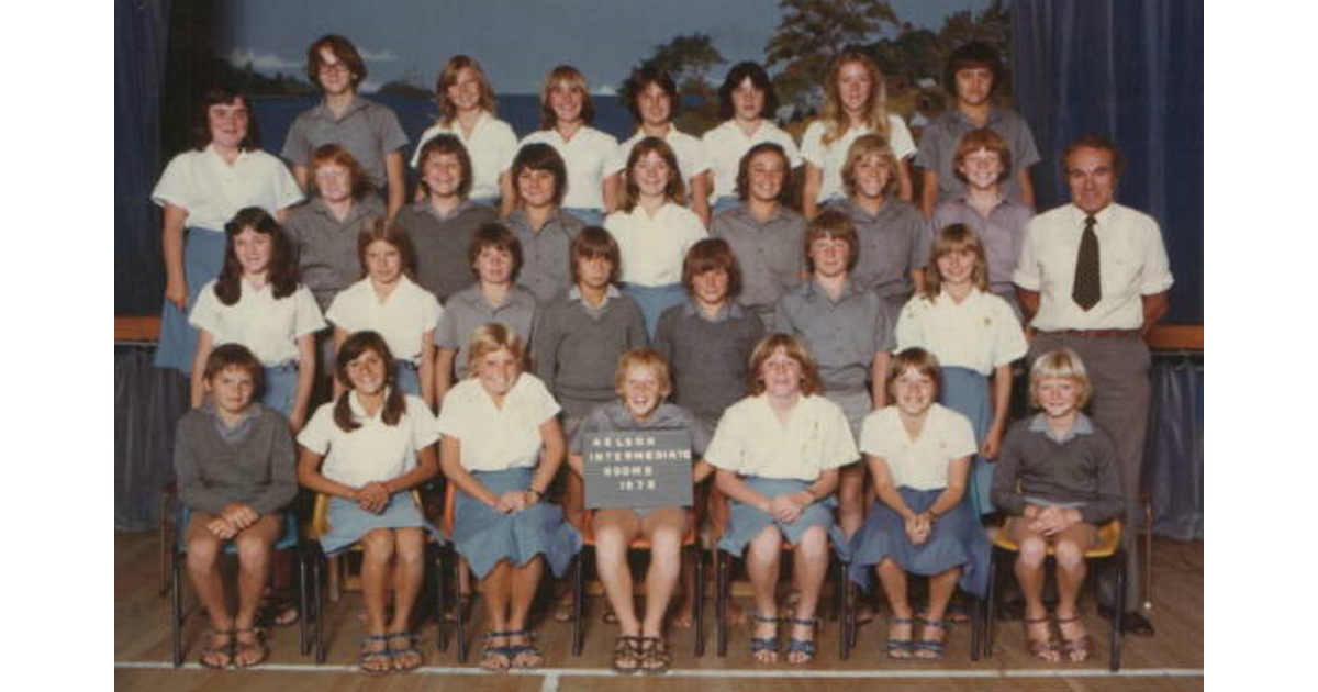 School Photo - 1970's / Nelson Intermediate - Nelson | MAD on New Zealand