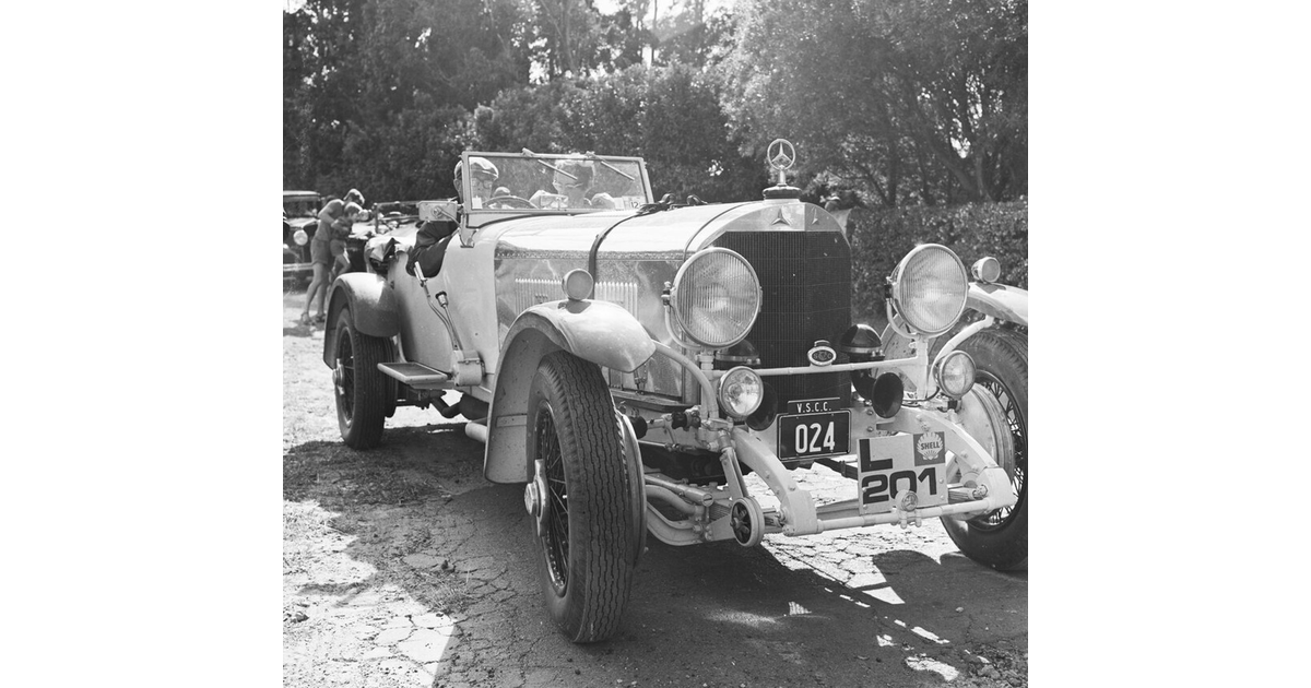 Car - Nostalgia / Photography - Historical | MAD on New Zealand