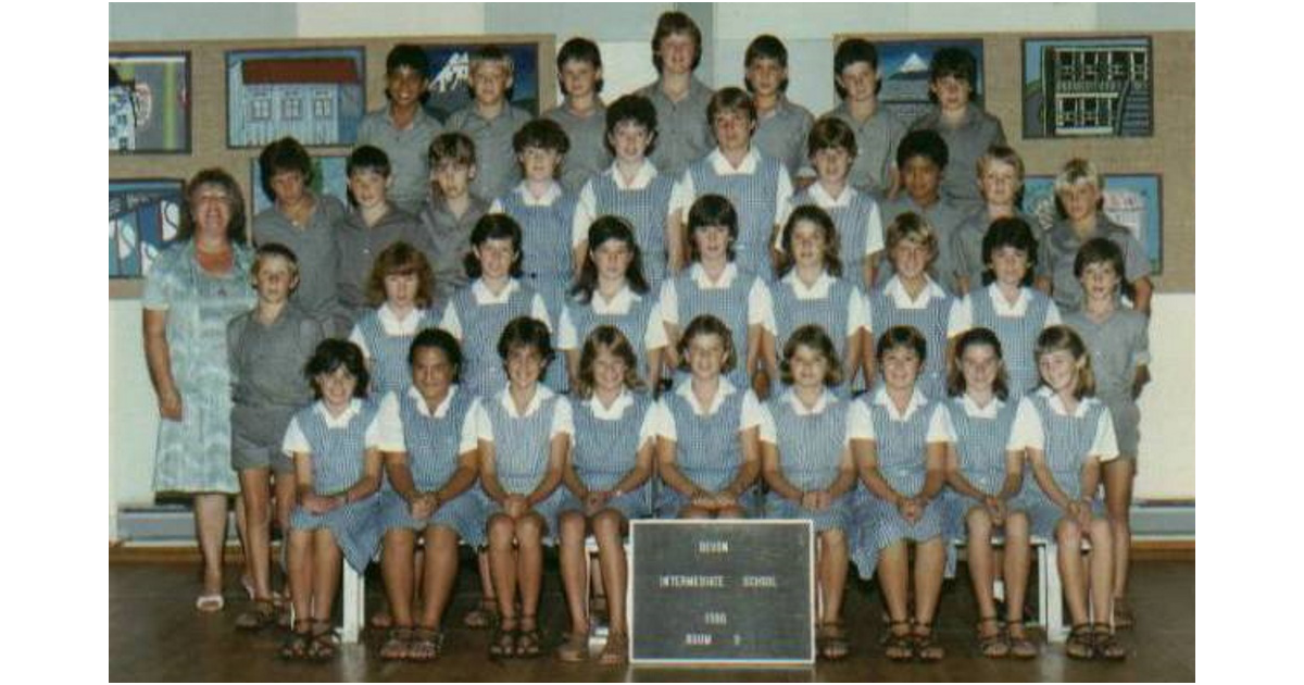 School Photo - 1980's / Devon Intermediate - New Plymouth | MAD on New ...