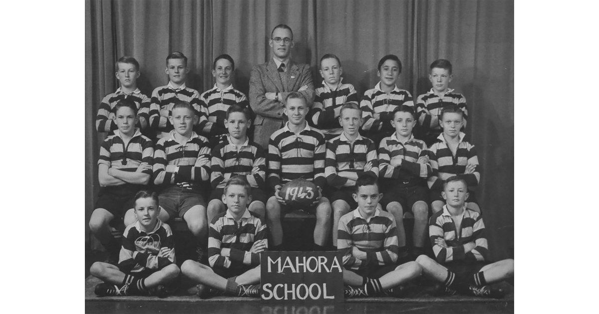School Photo - 1940's / Mahora School - Hastings | MAD on New Zealand