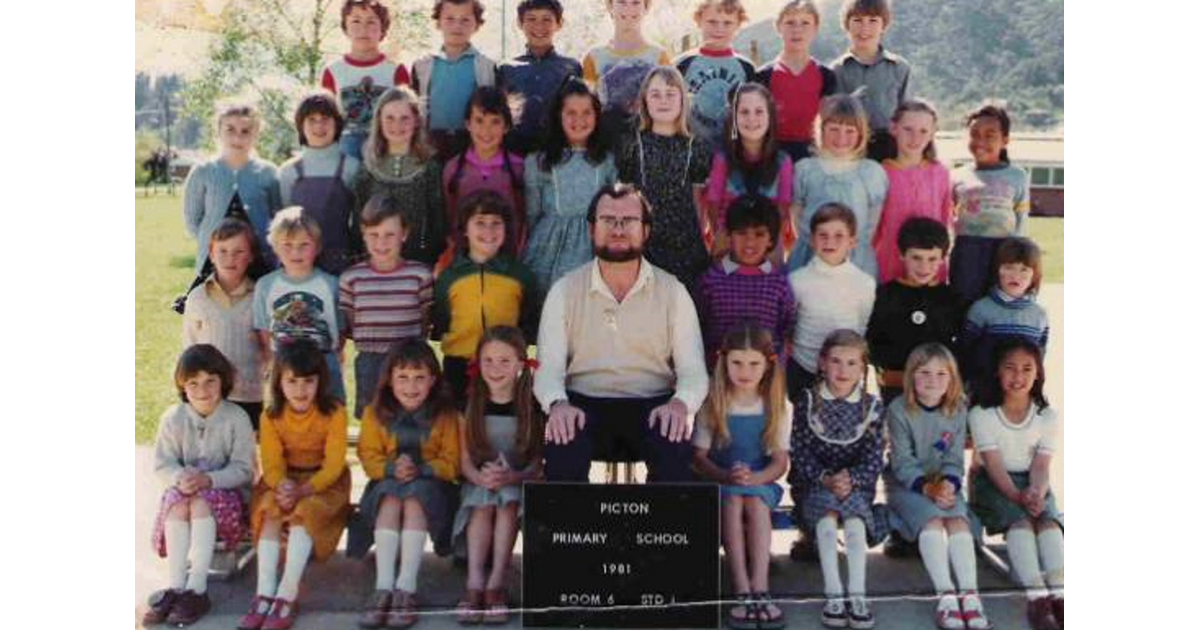School Photo - 1980's / Picton School - Picton | MAD on New Zealand