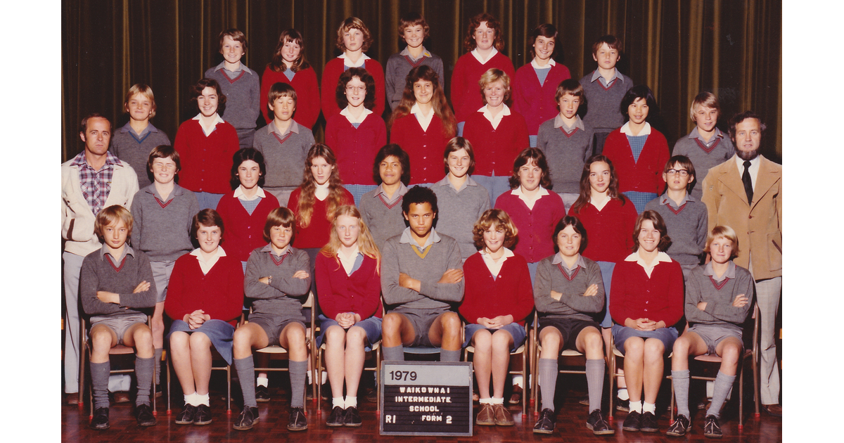 School Photo 1970 s Waikowhai Intermediate School Auckland MAD school-photo-1970-s-waikowhai-intermediate-school-auckland-mad