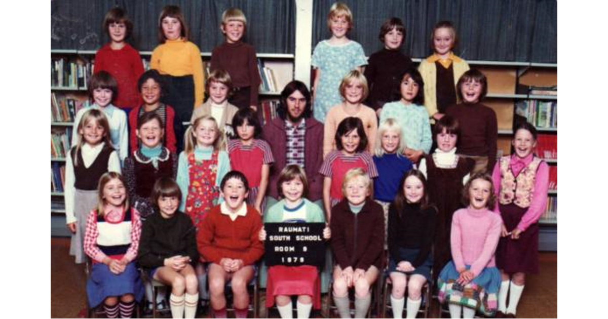 School Photo - 1970's / Raumati South School - Raumati Beach | MAD on ...