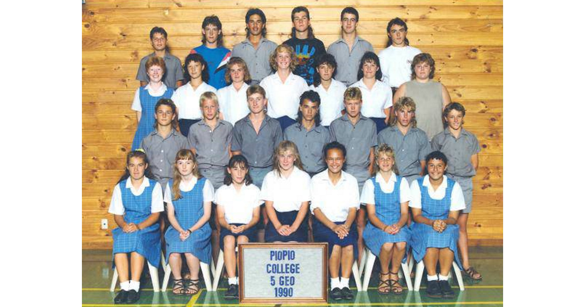 School Photo - 1990's / Piopio College - Piopio | MAD on New Zealand