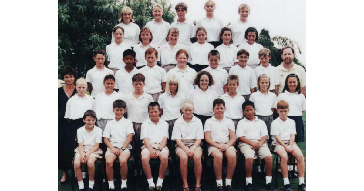School Photo - 1990's / Broadgreen Intermediate School - Nelson | MAD ...