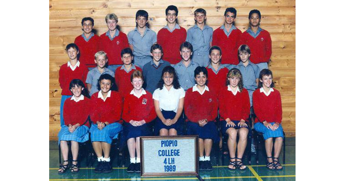 School Photo - 1980's / Piopio College - Piopio | MAD on New Zealand