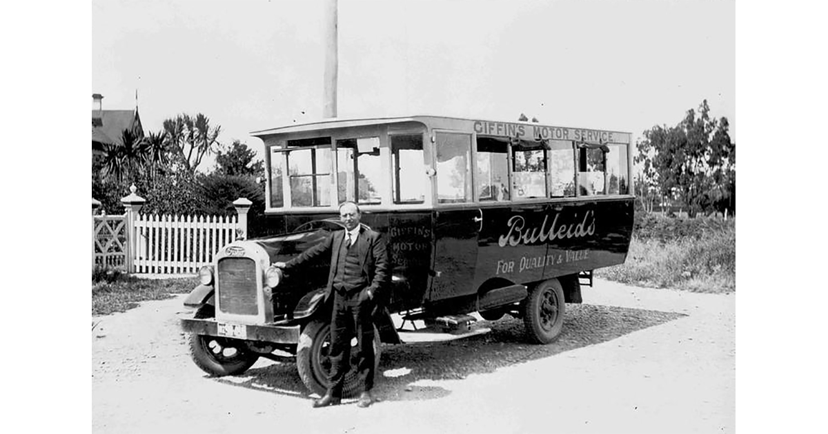 Bus - Nostalgia / Photography - Historical | MAD on New Zealand