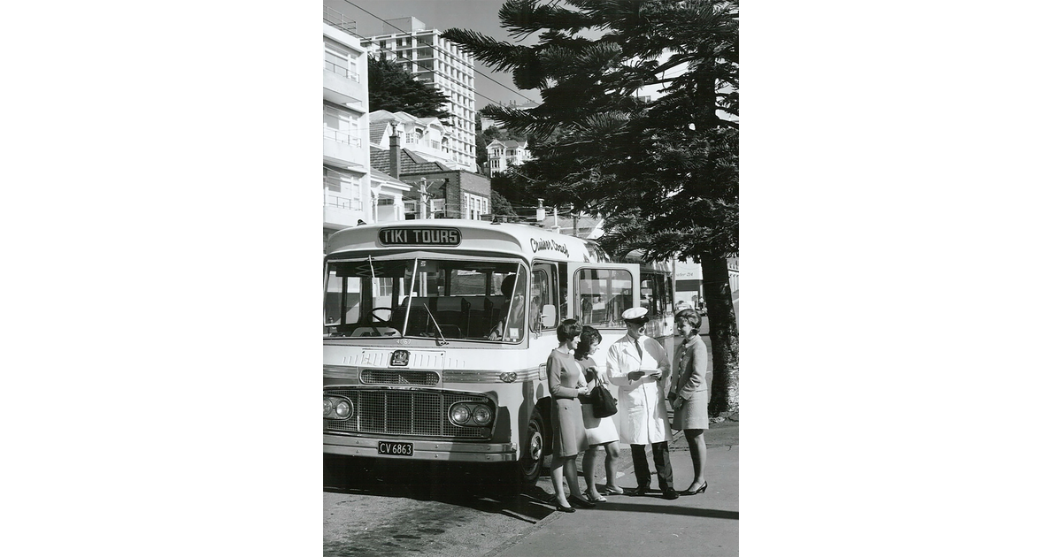 Bus / Photography - Historical | MAD on New Zealand