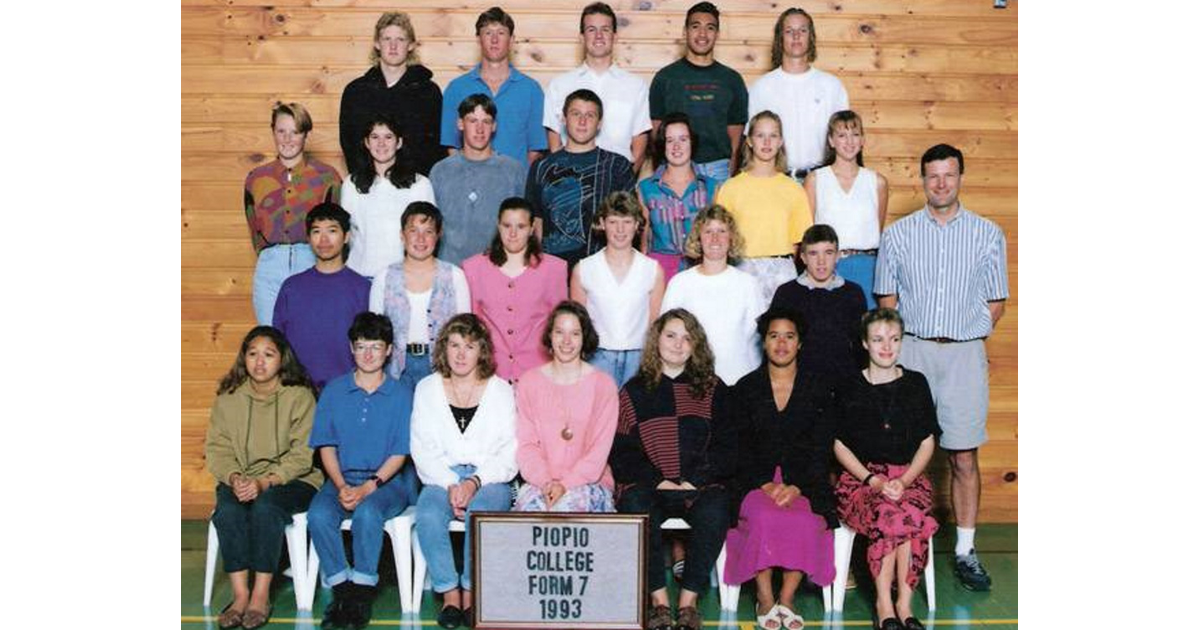 School Photo - 1990's / Piopio College - Piopio | MAD on New Zealand