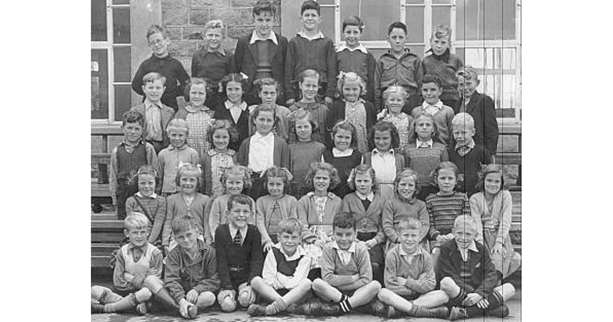 School Photo - 1950's / Port Chalmers School - Otago | MAD on New Zealand School Photo - 1950's / Port Chalmers School - Otago | MAD on New Zealand