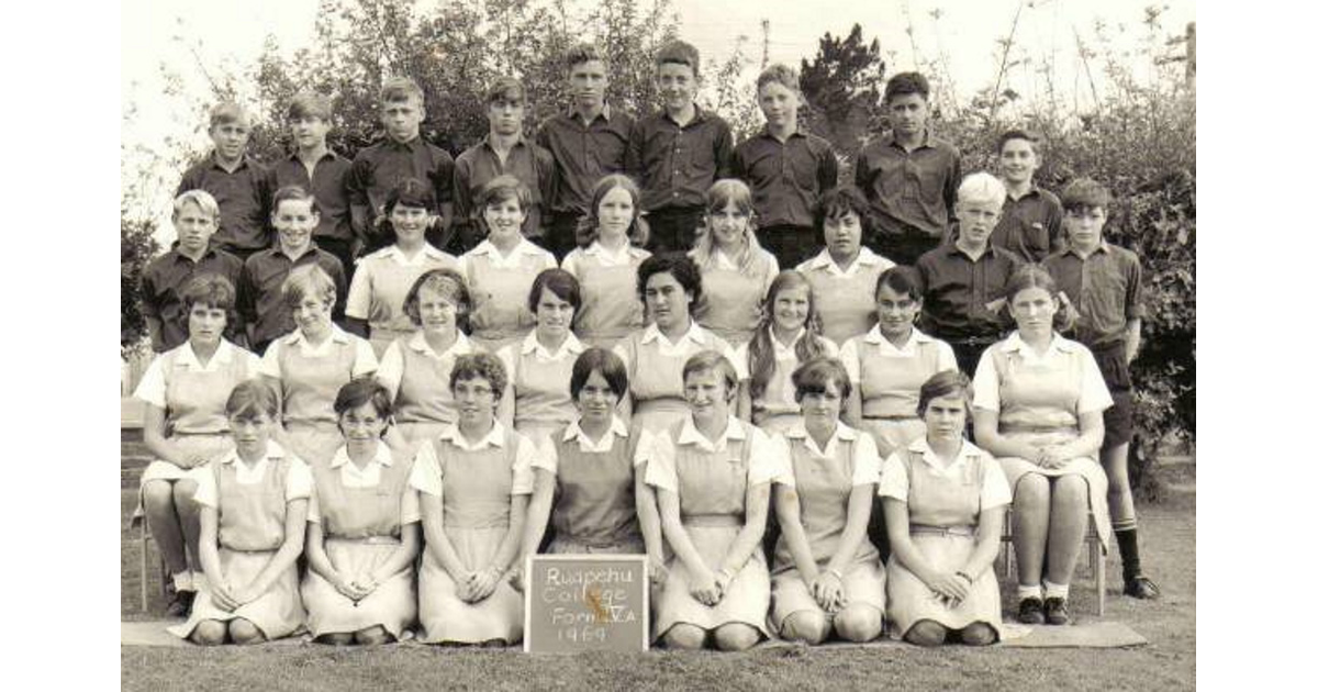 School Photo - 1960's / Ruapehu College - Ohakune | MAD on New Zealand