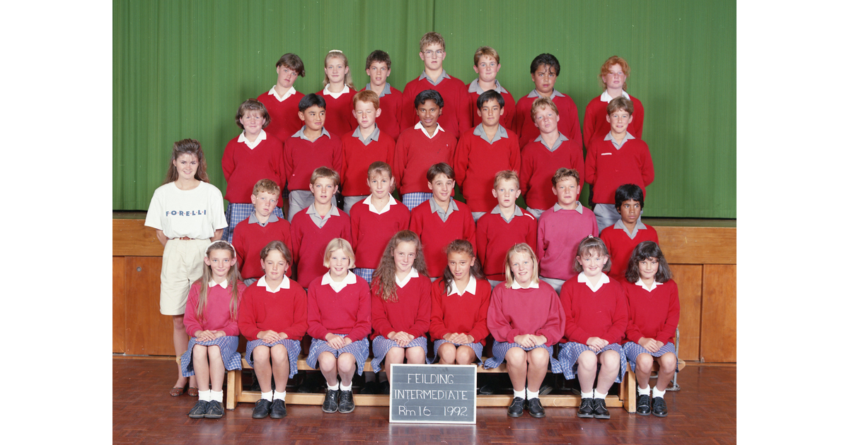 School Photos - Manawatu / Wanganui / Feilding Intermediate School ...
