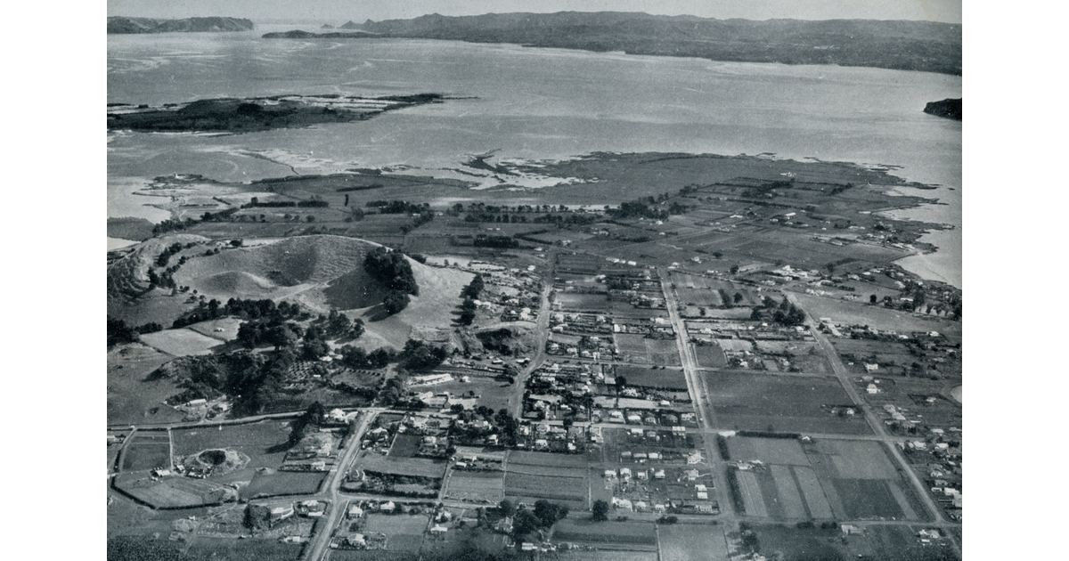 Auckland / Photography - Historical | MAD on New Zealand