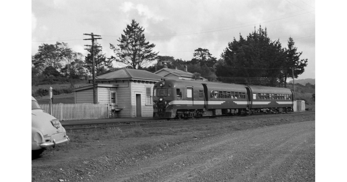 Railway / Photography - Historical | MAD on New Zealand
