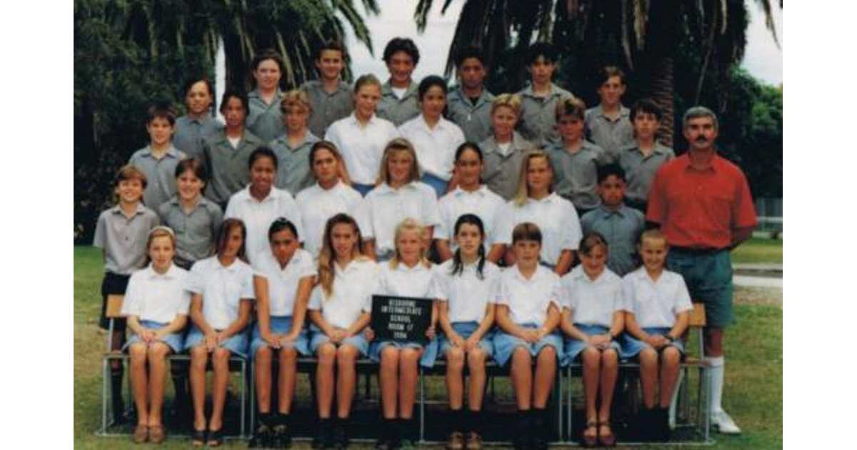 School Photo - 1980's / Gisborne Intermediate - Gisborne | MAD on New ...