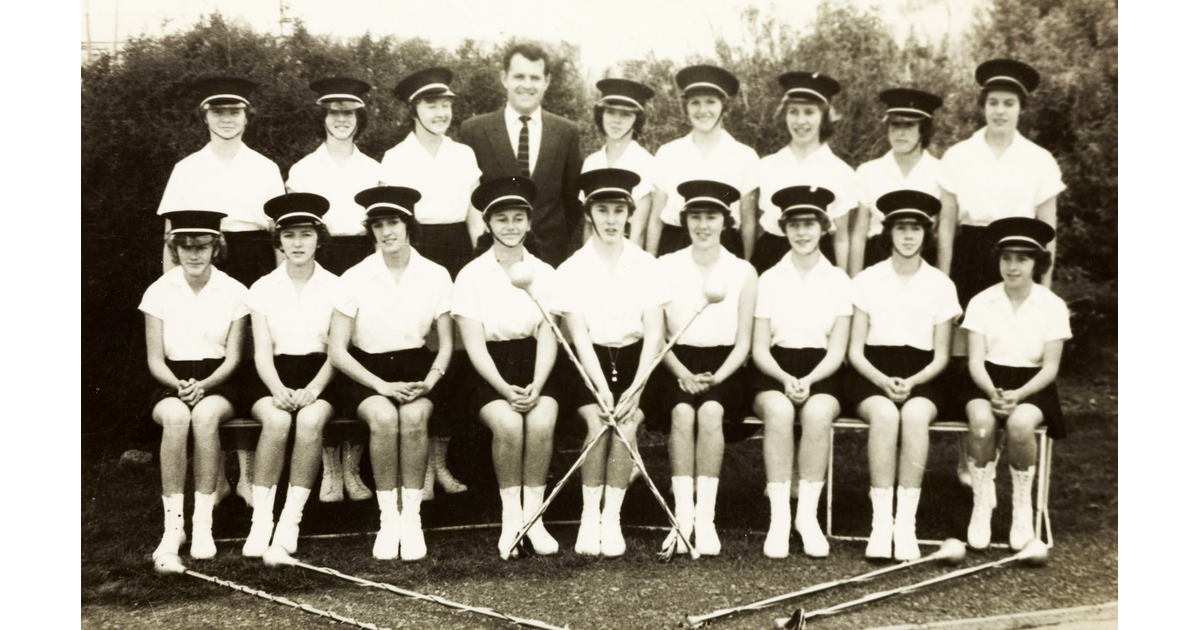 Historical - Photos / Team Photo - 1950's | MAD on New Zealand