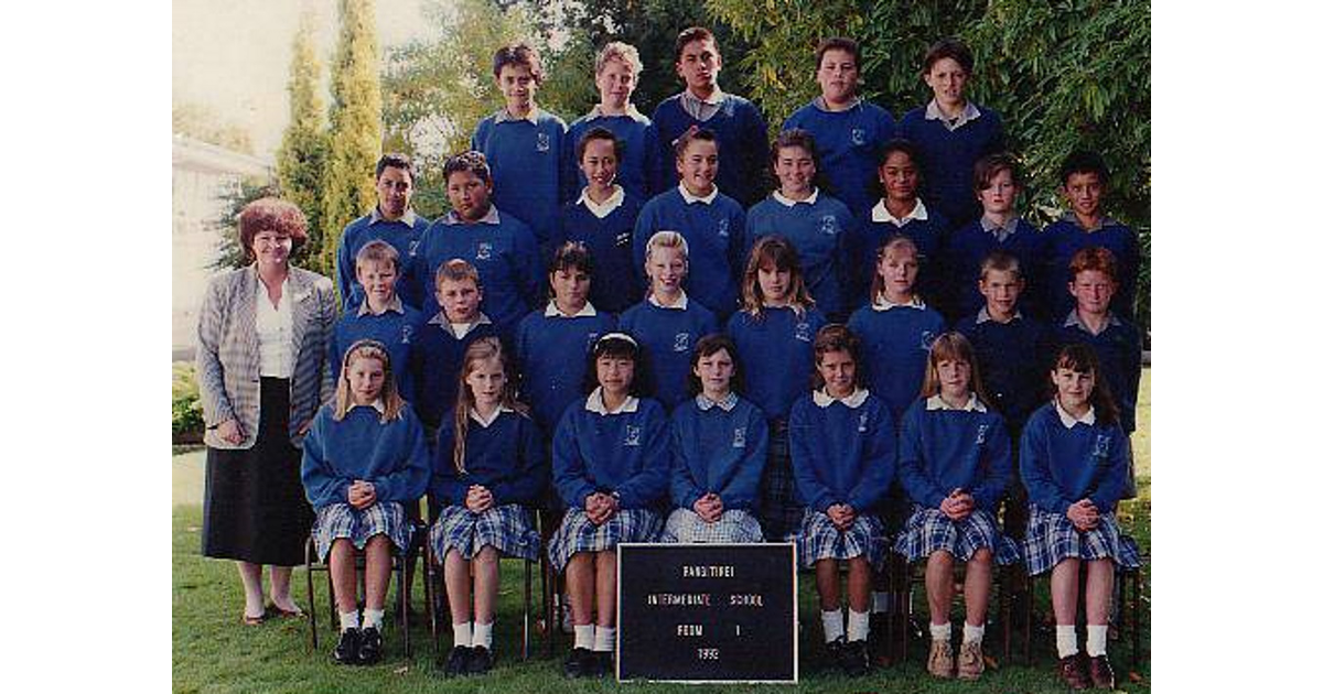 School Photos - Manawatu / Wanganui / Rangitikei Intermediate - Marton ...