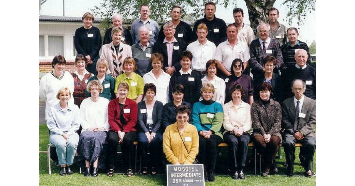 School Photo - 1990's / Mosgiel Intermediate School - Mosgiel | MAD on ...