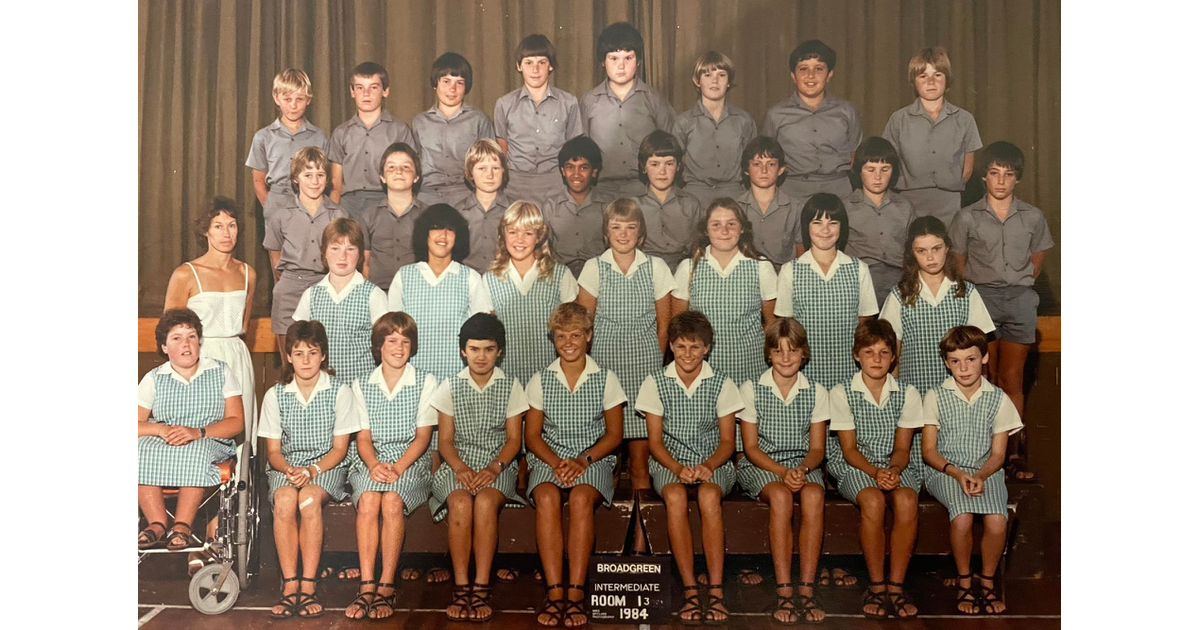 School Photo - 1980's / Broadgreen Intermediate School - Nelson | MAD ...