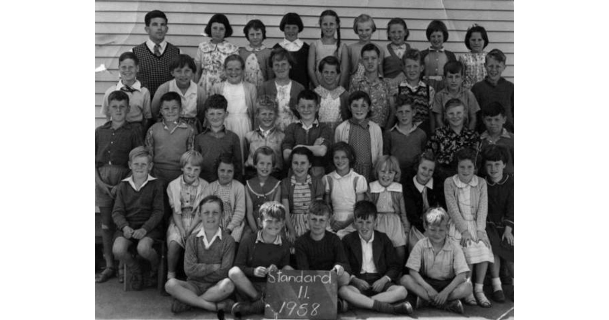 School Photo - 1950's / Port Chalmers School - Otago | MAD on New Zealand School Photo - 1950's / Port Chalmers School - Otago | MAD on New Zealand