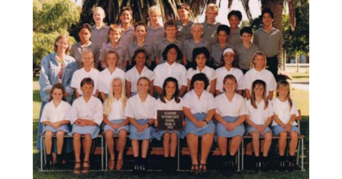 School Photo - 1980's / Gisborne Intermediate - Gisborne | MAD on New ...