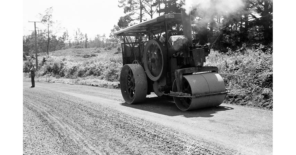 Traction Engine / Photography - Historical | MAD on New Zealand
