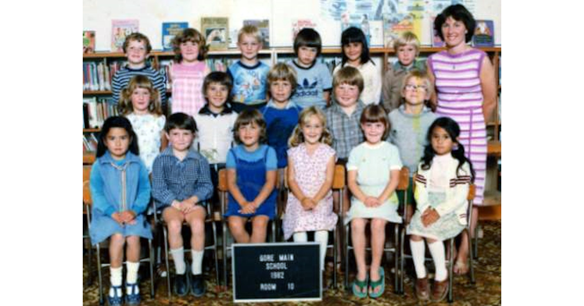 School Photo - 1980's / Gore Main School - Gore | MAD on New Zealand