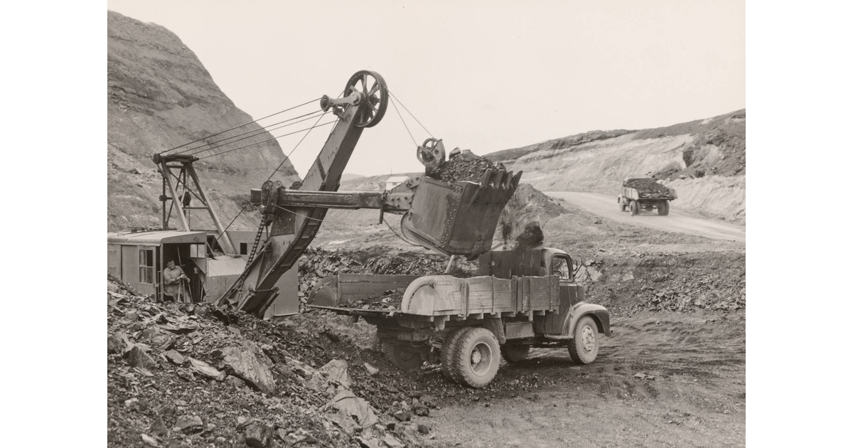 Mining Industry / Photography - Historical | MAD on New Zealand