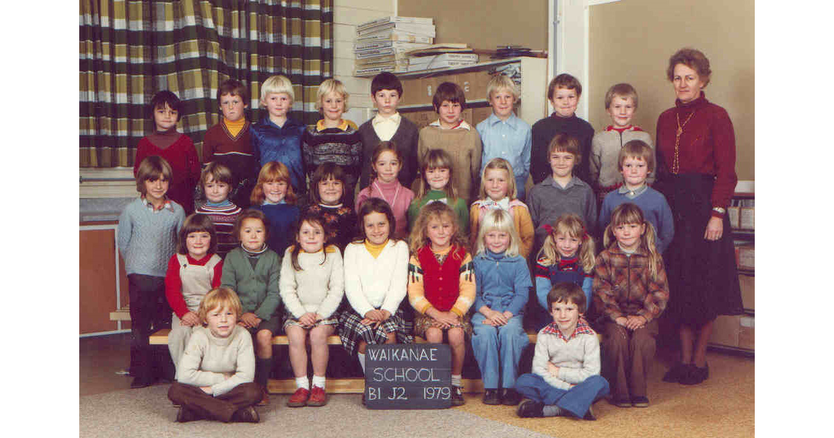 School Photo - 1970's / Waikanae School - Kapiti Coast | MAD on New Zealand