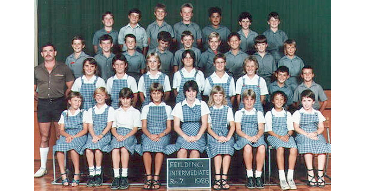 School Photos - Manawatu / Wanganui / Feilding Intermediate School ...