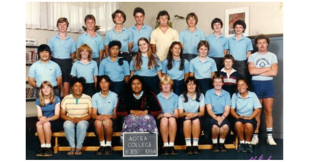 School Photos - Wellington / Aotea College - Porirua | MAD on New Zealand School Photos - Wellington / Aotea College - Porirua | MAD on New Zealand