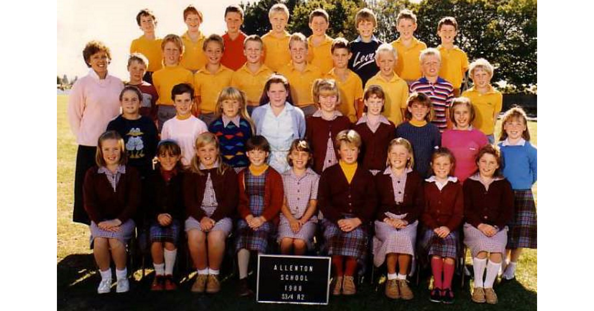 School Photo - 1980's / Allenton School - Ashburton | MAD on New Zealand