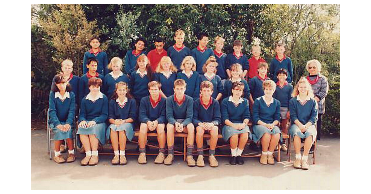 School Photo - 1990's / Makoura College - Masterton | MAD on New Zealand