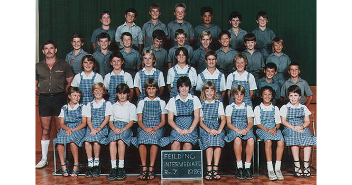 School Photo - 1980's / Feilding Intermediate School - Feilding | MAD on New Zealand