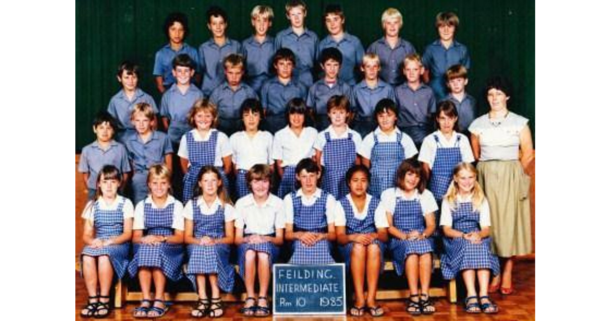 School Photo - 1980's / Feilding Intermediate School - Feilding | MAD on New Zealand
