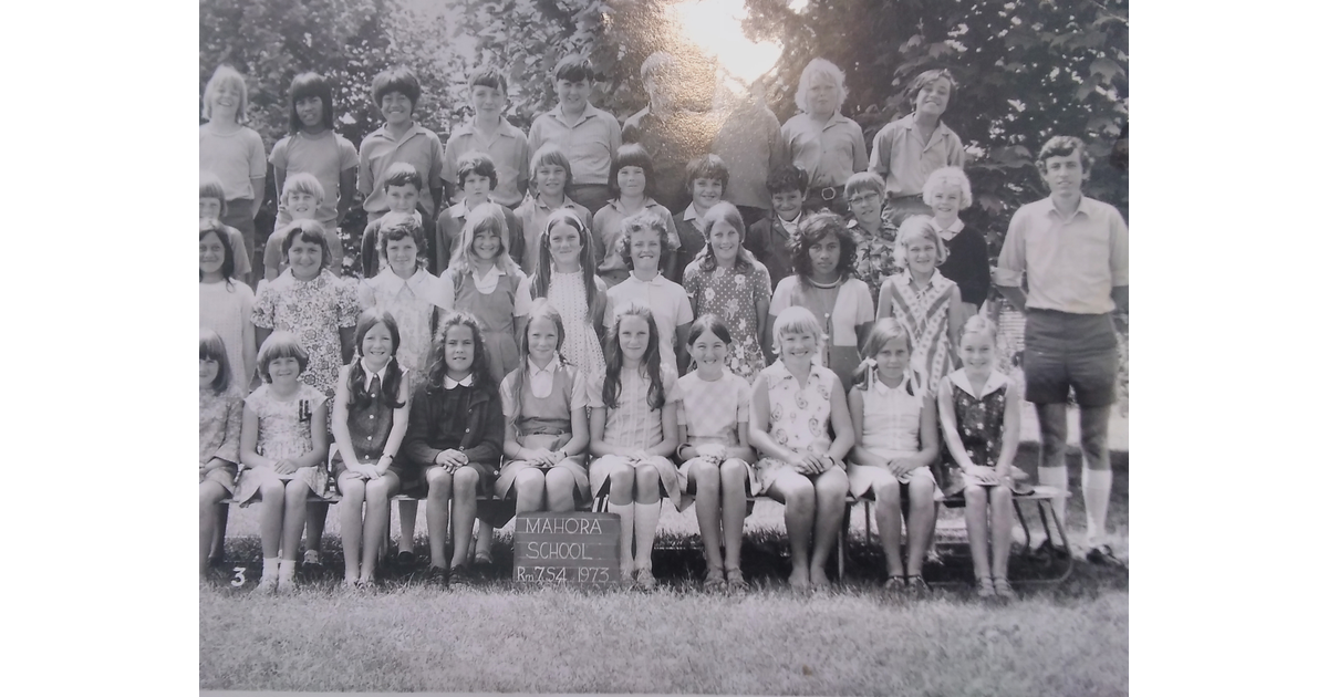 School Photo - 1970's / Mahora School - Hastings | MAD on New Zealand