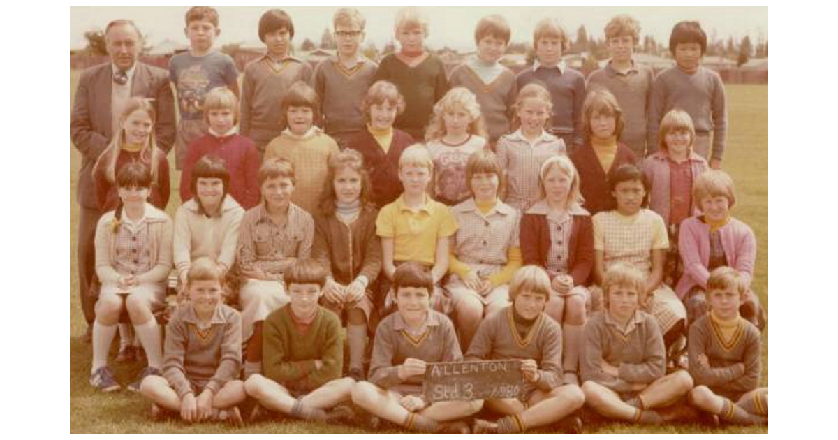 School Photo - 1980's / Allenton School - Ashburton | MAD on New Zealand
