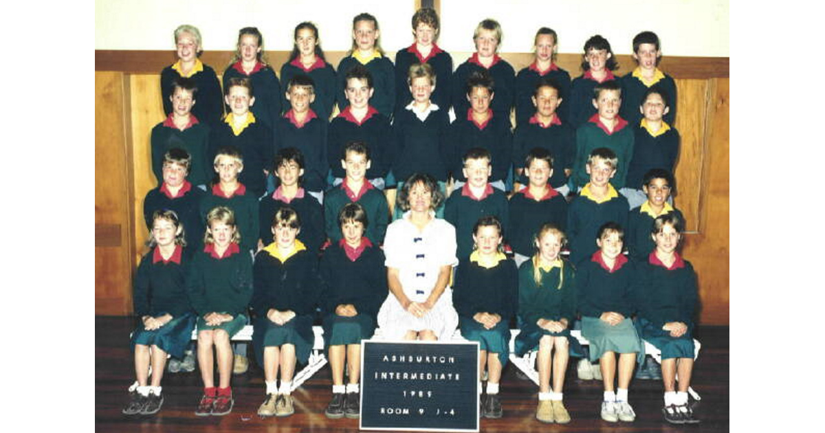 School Photo - 1980's / Ashburton Intermediate School - Ashburton | MAD ...