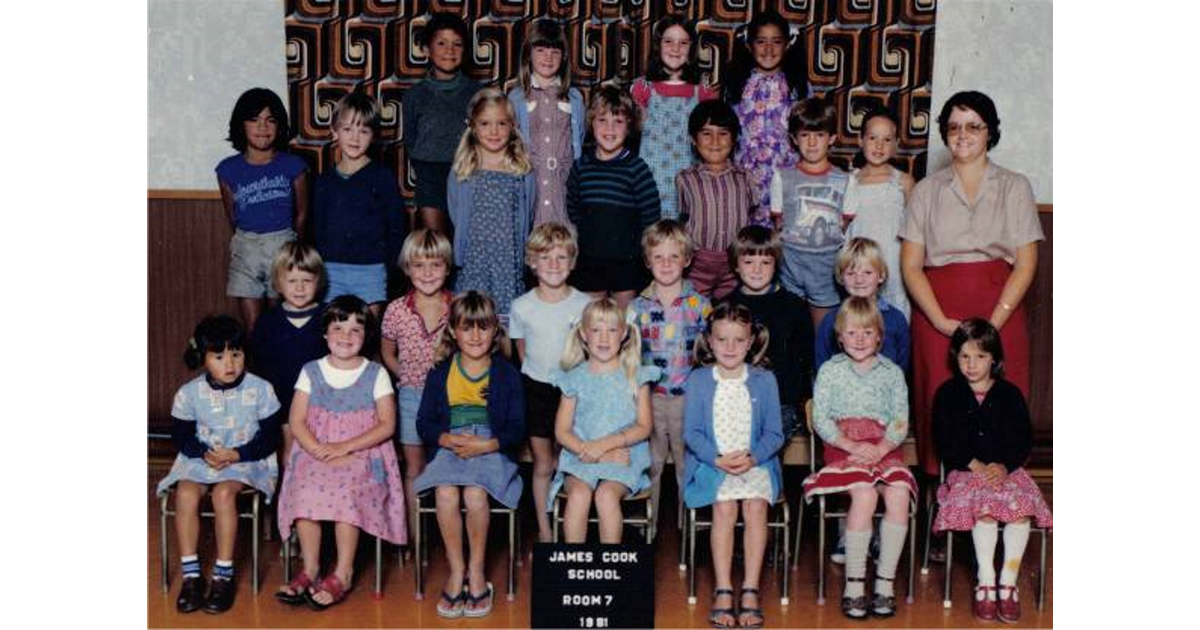 School Photo - 1980's / James Cook School - Marton | MAD on New Zealand
