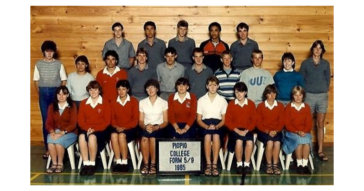 School Photo - 1980's / Piopio College - Piopio | MAD on New Zealand