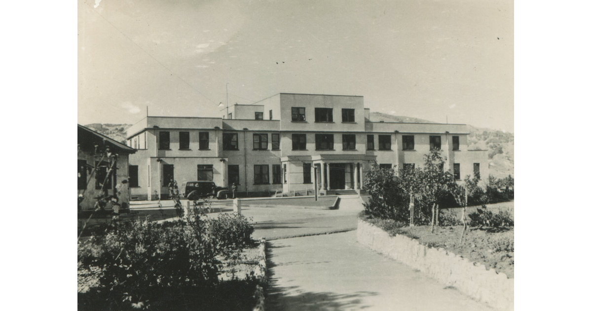 Gisborne / Photography - Historical | MAD on New Zealand