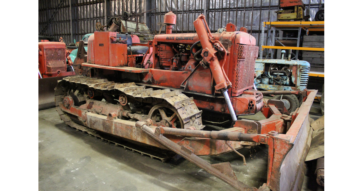 Museum - Photo / Heavy Machinery - Photos - Packard Motor Museum | MAD ...