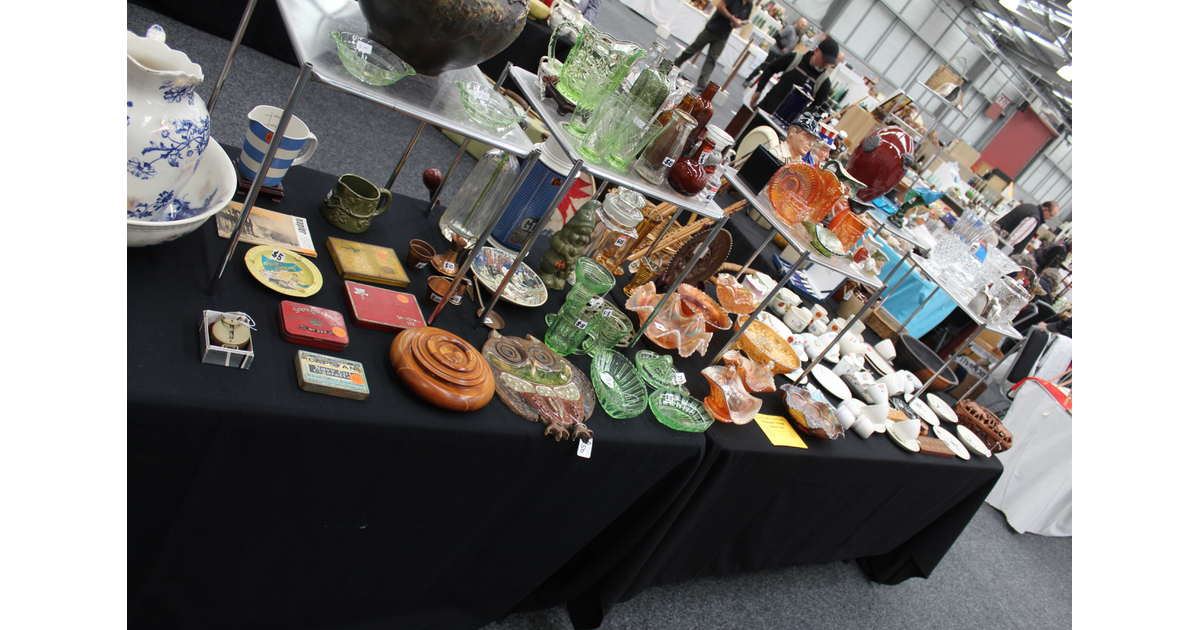 NZ Antique Bottle & Collectables Fair 2022 / Event - Photo | MAD on New ...