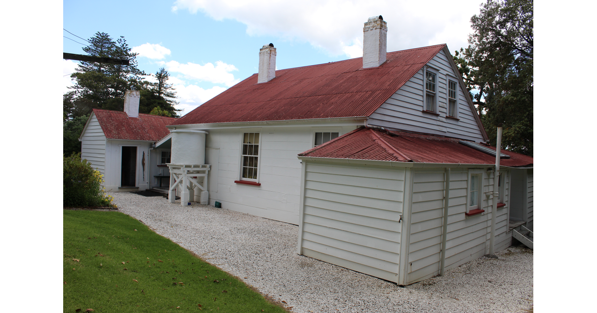 Seen Around Northland / Clendon House | MAD on New Zealand