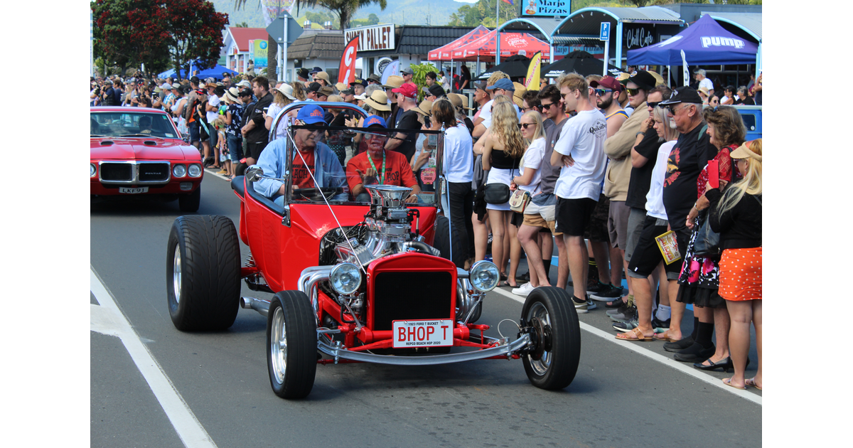 Event - Photo / Repco Beach Hop 2020 | MAD on New Zealand