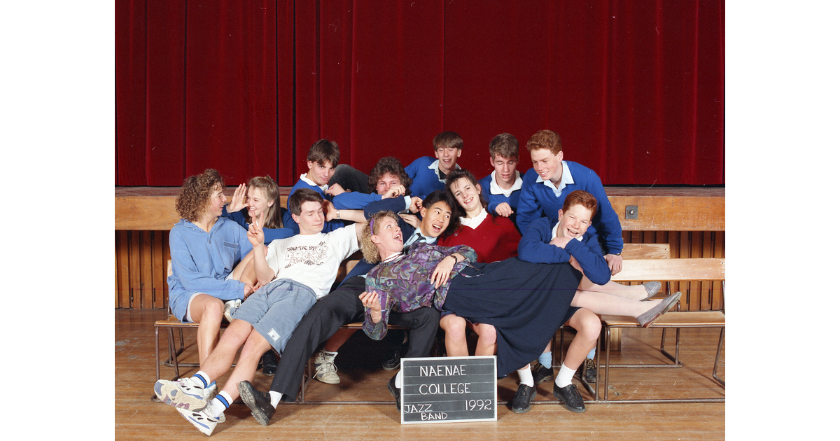 School Photo - 1990's / Naenae College - Lower Hutt | MAD on New Zealand