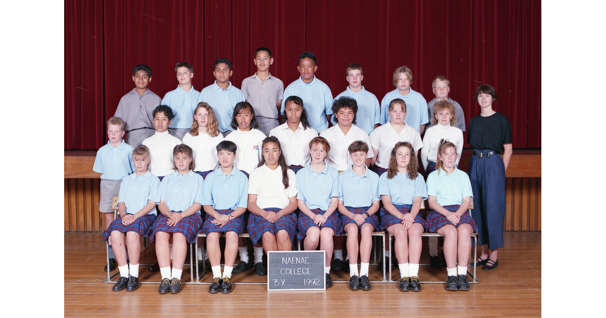 School Photo - 1990's / Naenae College - Lower Hutt | MAD on New Zealand