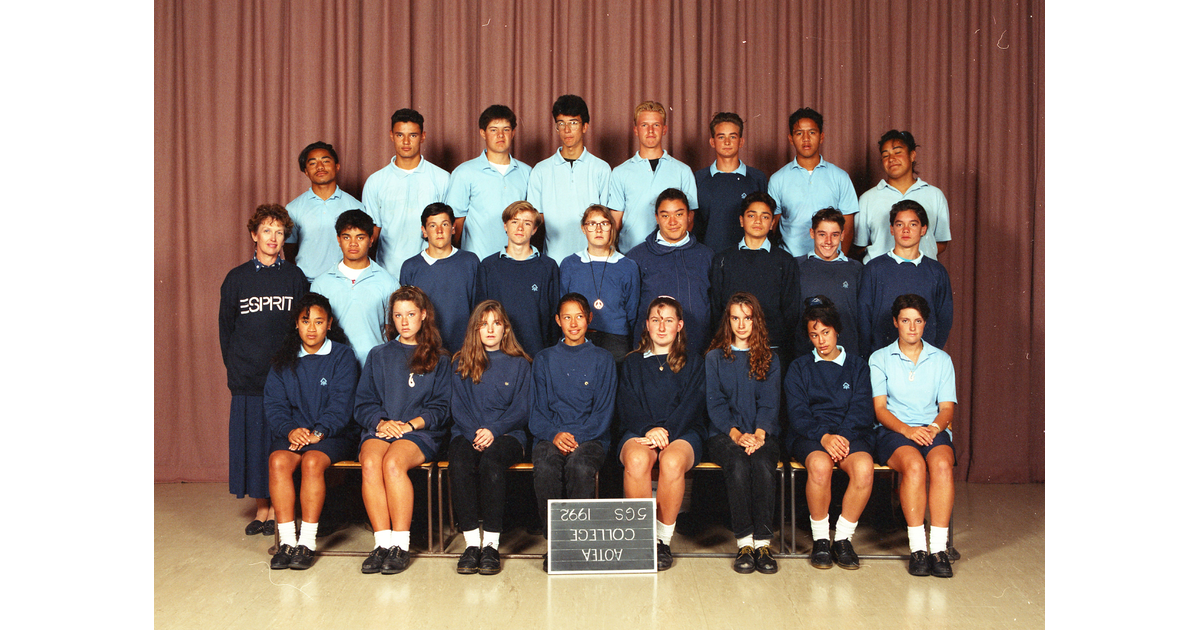 School Photos - Wellington / Aotea College - Porirua | MAD on New Zealand
