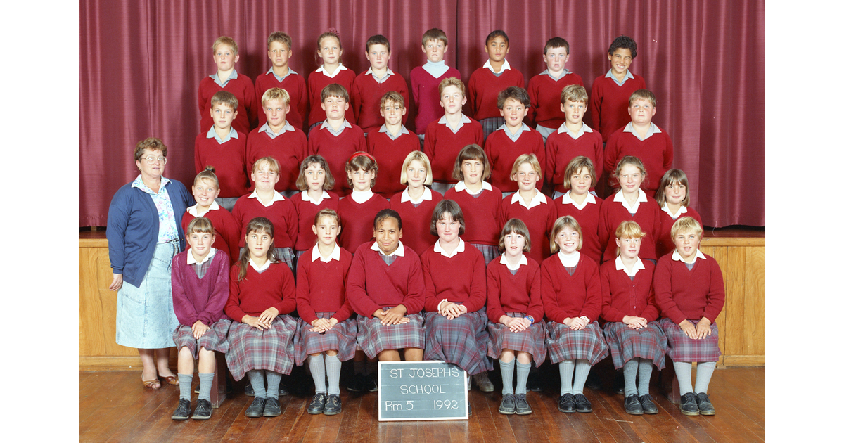 School Photos - Manawatu / Wanganui / St Josephs School - Feilding | MAD on New Zealand