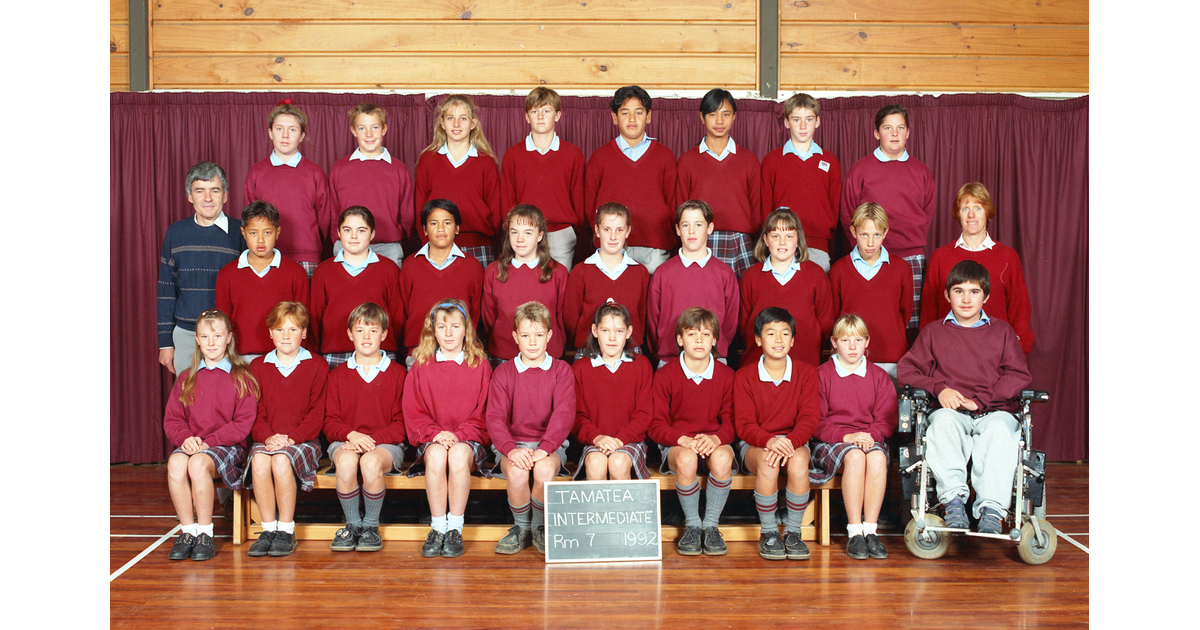 School Photo - 1990's / Tamatea Intermediate - Napier | MAD on New Zealand